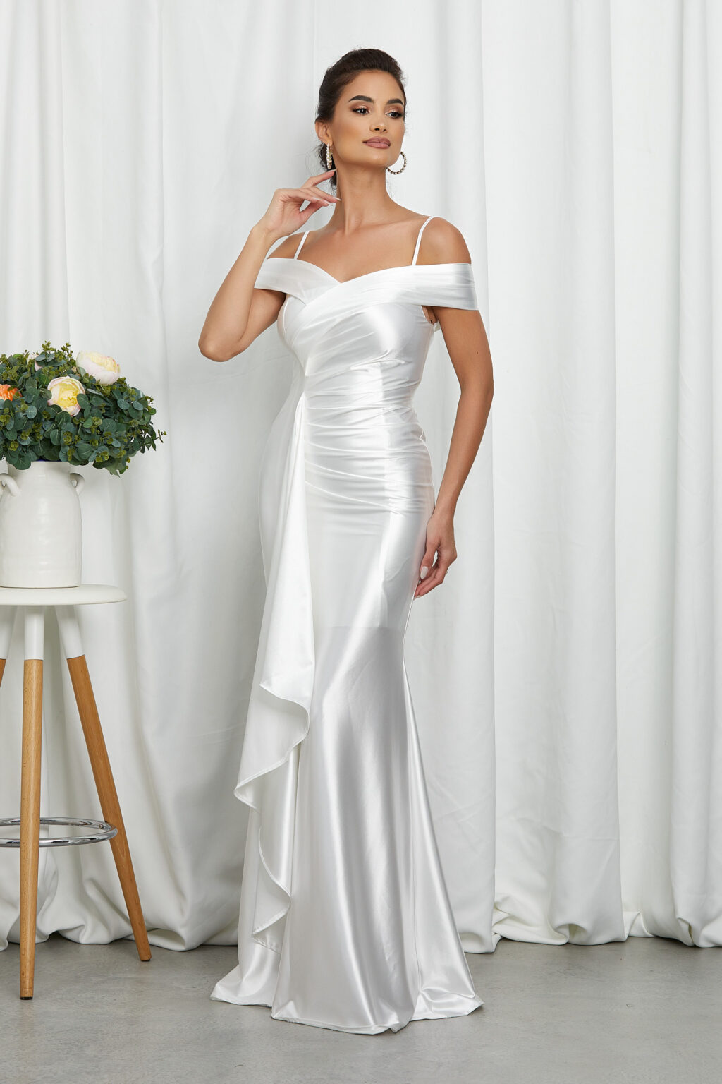 Rochii Albe Elegante Lungi, Scurte, Midi - Rochii Deosebite.ro